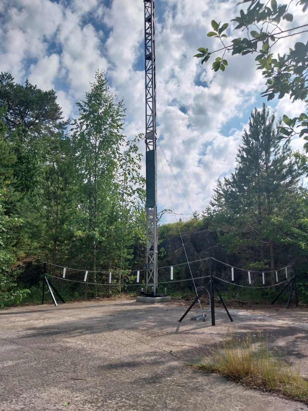 Ny antennemast på Sambandssenteret/Croftholmen. | Grenlandgruppen av ...